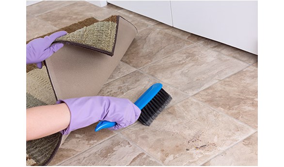 Rengöra klinkergolv