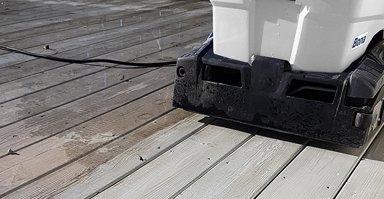 Rent scrubbing machine to scrub your deck